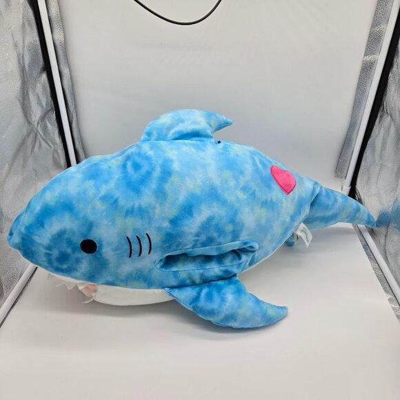 Squishmallows | Toys | Squishmallows Hugmallows Santos The Shark Heart ...